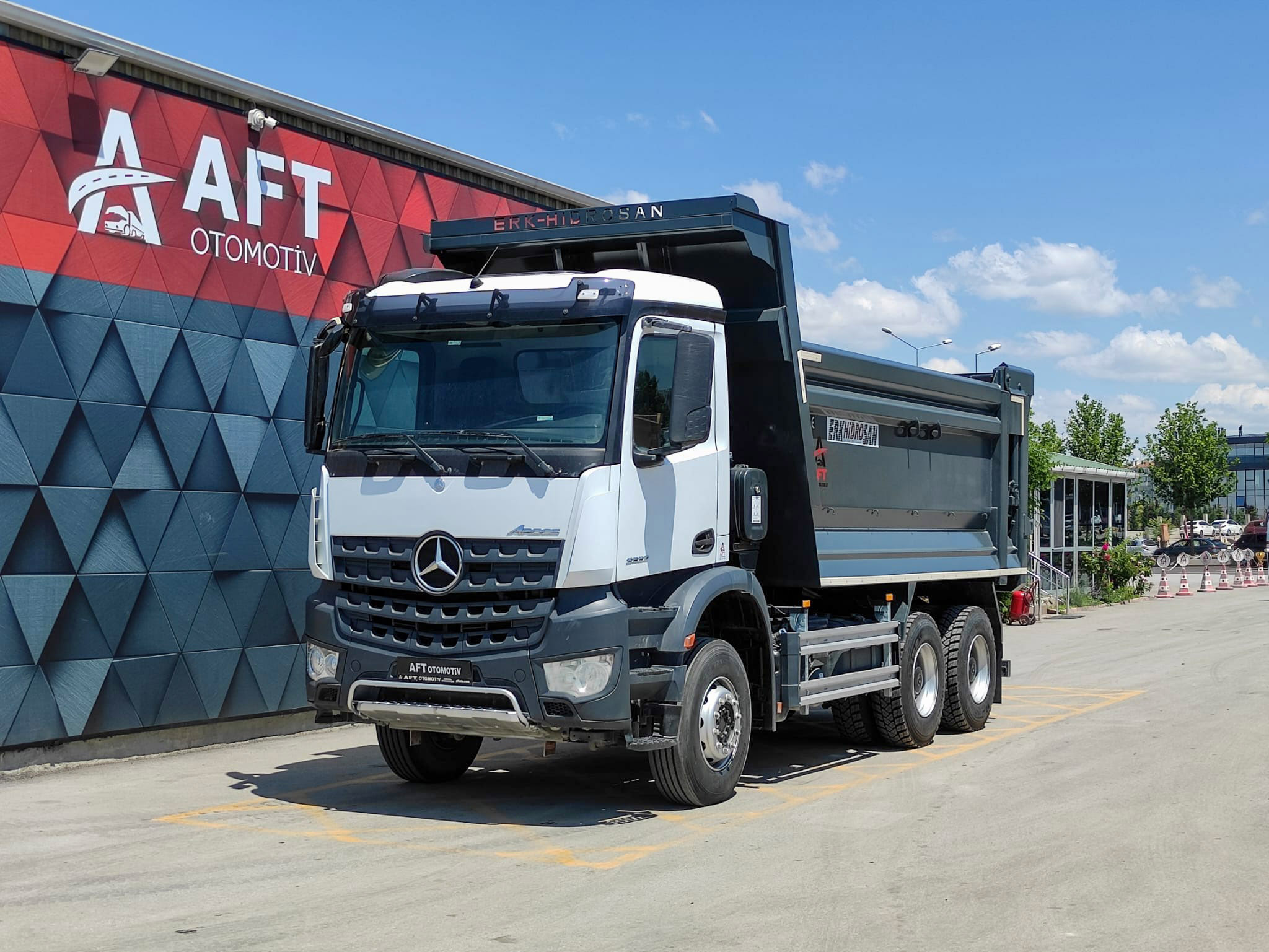 2017 MERCEDES AROCS 3332 E6 AC HARDOX TIPPER